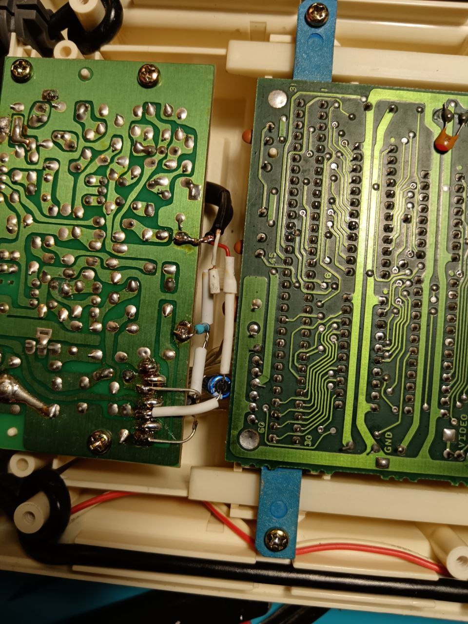 I made an AV-mod to my square-button Famicom (1983, HVC-CPU-05). That's ...